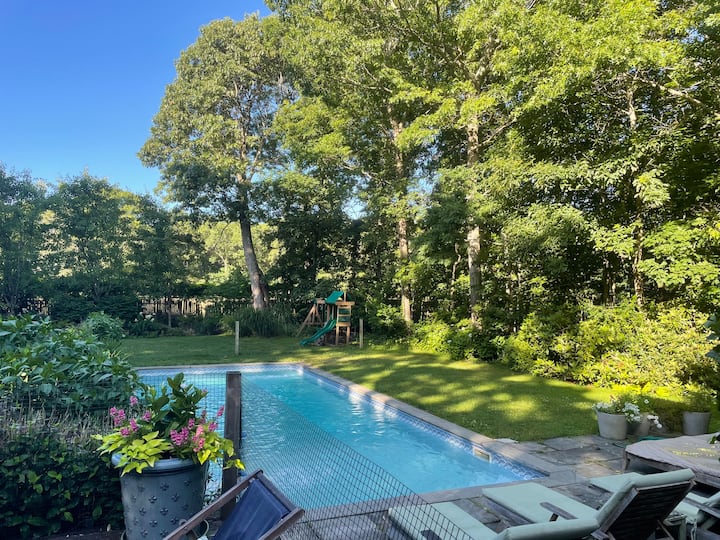 Private Family Friendly Cottage - The Hamptons, NY
