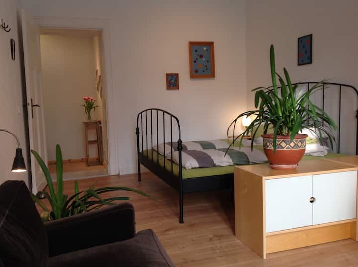 Bright Two-room Apartment In Historic Rixdorf - Berlin