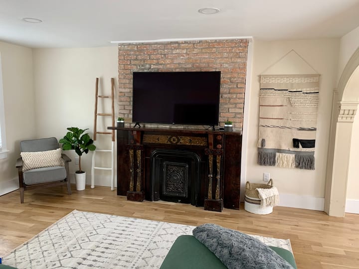 Brand New Renovation In The Heart Of Hudson, Ny! - Oakdale Lake, Hudson
