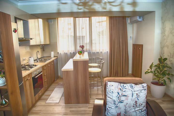 Fabulous Apartment In Beating Center Of Yerevan - Armenia