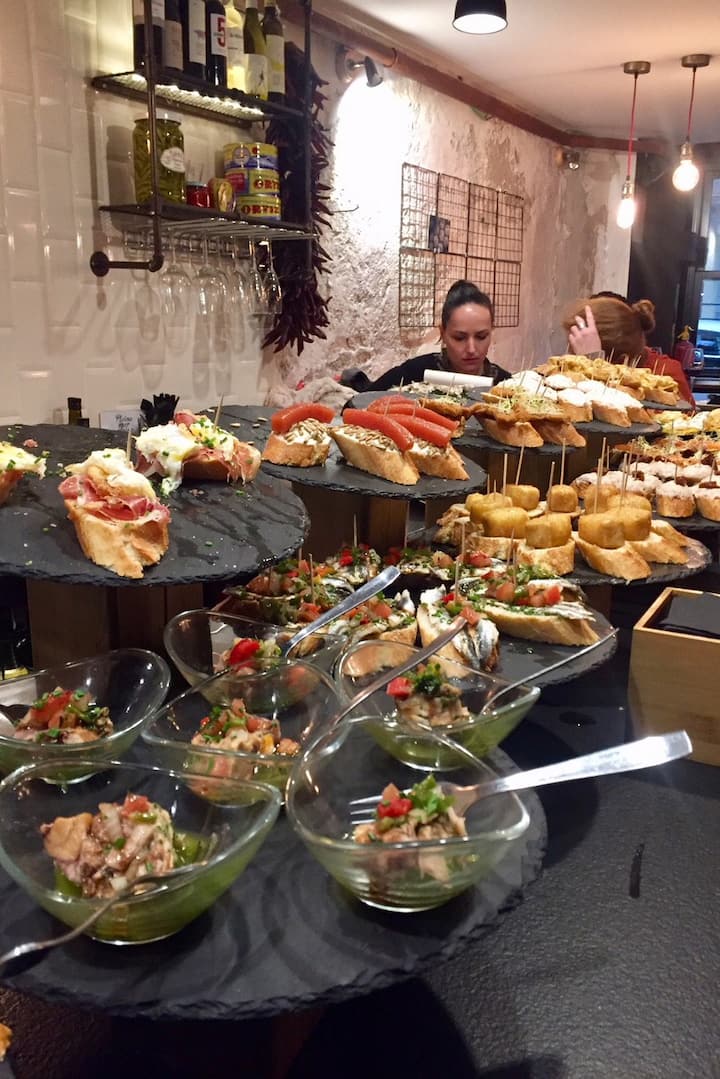 ⭐The Original Tapas Crawl Adventure⭐ - Airbnb