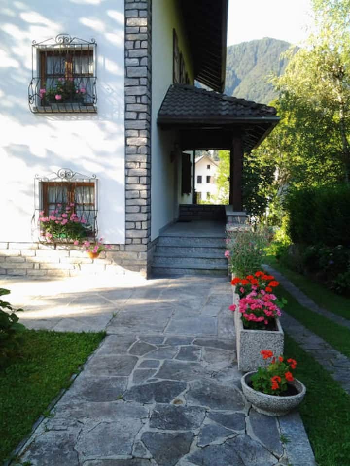 Appartement Sept Personnes (Familles / Groupes) - Domodossola