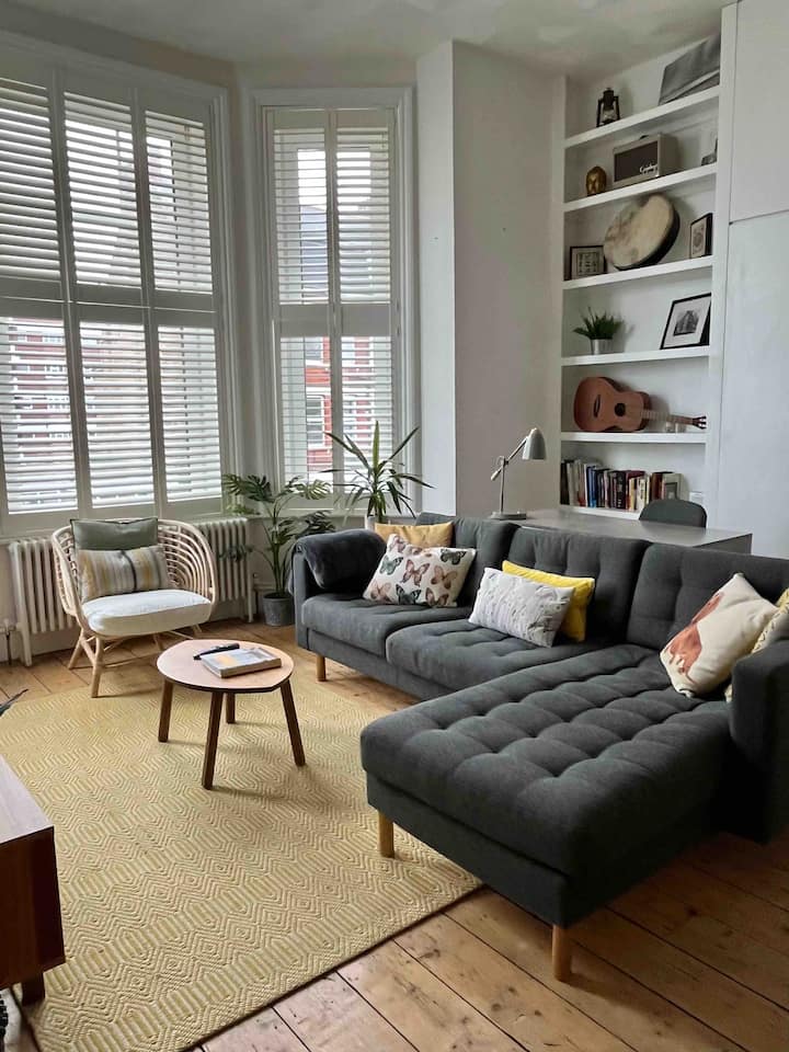 Cocktails On Clifftop With Balcony And Sea Views - Kingsgate Bay Beach