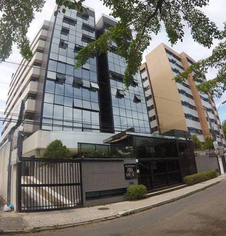 Apartamento Com óTima Localização Na Pajuçara - Maceió