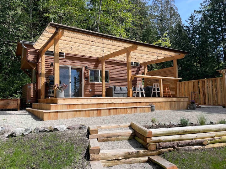 Welcome Woods Tiny Home & Sauna - Sunshine Coast