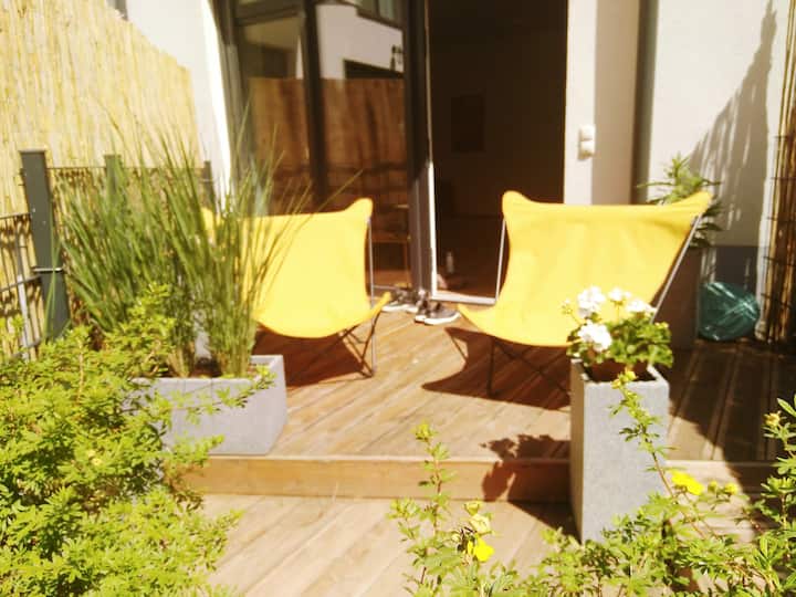 Bright Quiet Clean Townhouse With Terrace + Bike! - Vienne
