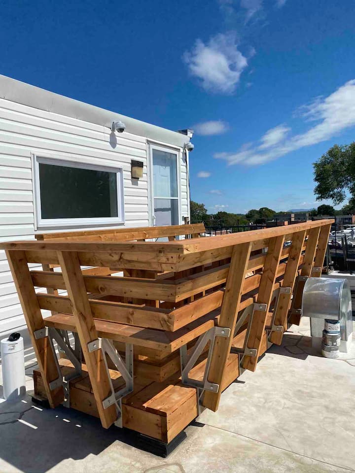 Fully Furnished 3.5 Reno +Waterfront +Near Airport - Varennes