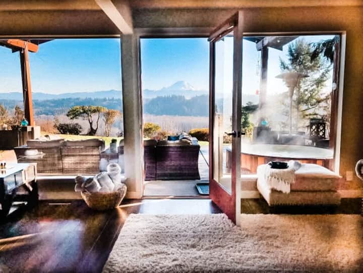 Stunning Mt Rainier View Home, Hot Tub, Fire Pit. - Lake Tapps, WA