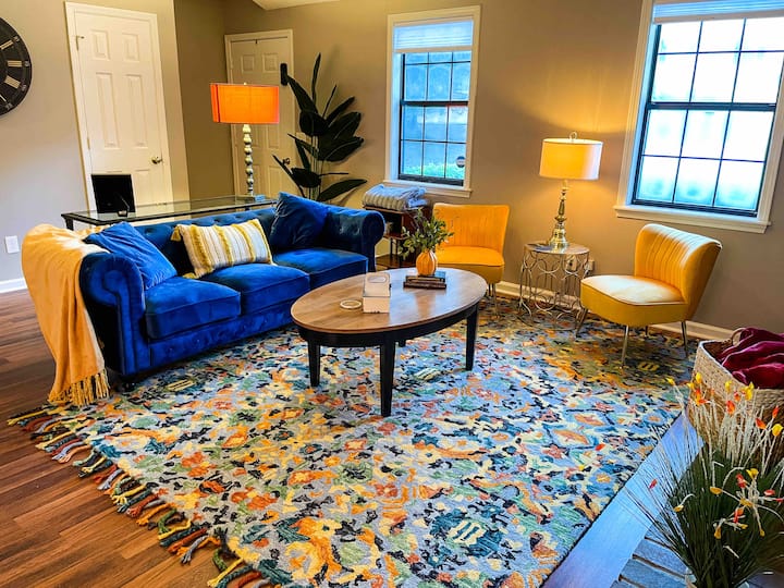 Luxury Eclectic Stay Near Downtown, Sleeps 12! - Athens, GA
