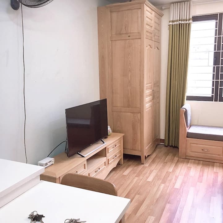 Căn Hộ Yên Tĩnh Khép Kín Cánh Hồ Tây 200m - Hanoi