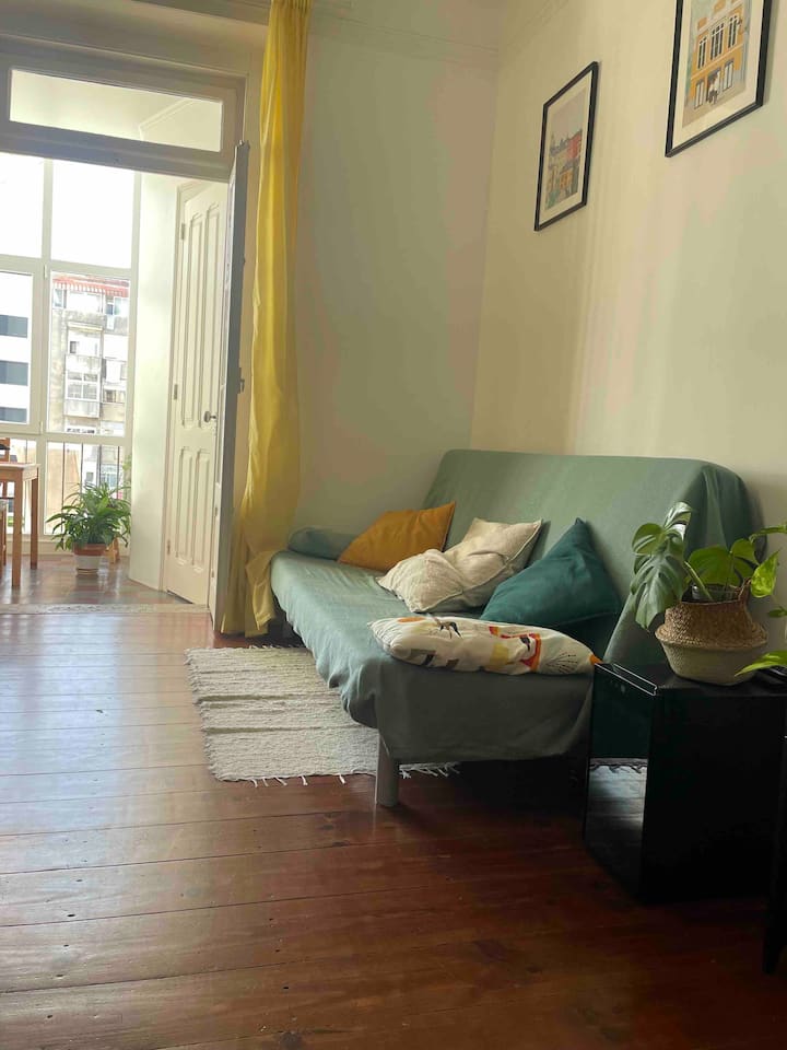 Room With Annexed Private Office And Balcony - Lissabon