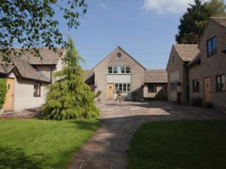 Windrush Cottage, Seven Springs Cottages - Cheltenham