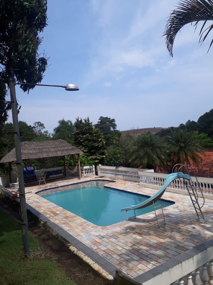 Chácara De Frente Pro Lago Em Condomínio Fechado! - Itatiba