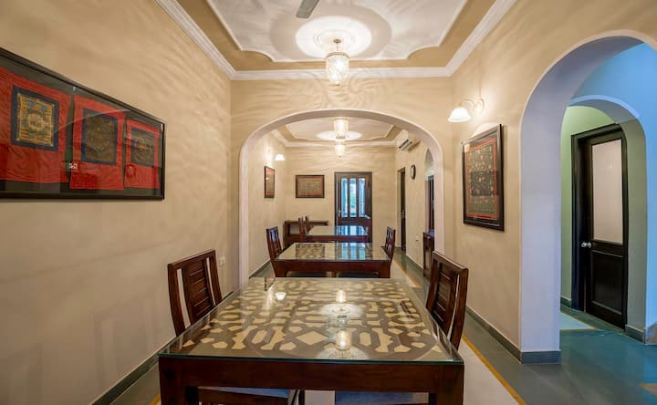 Comfortable Stay Near Celebration Mall - Udaipur
