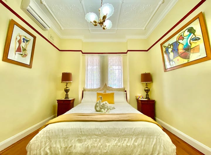 Historic 1912 Workers Cottage With Soul - Lewisham