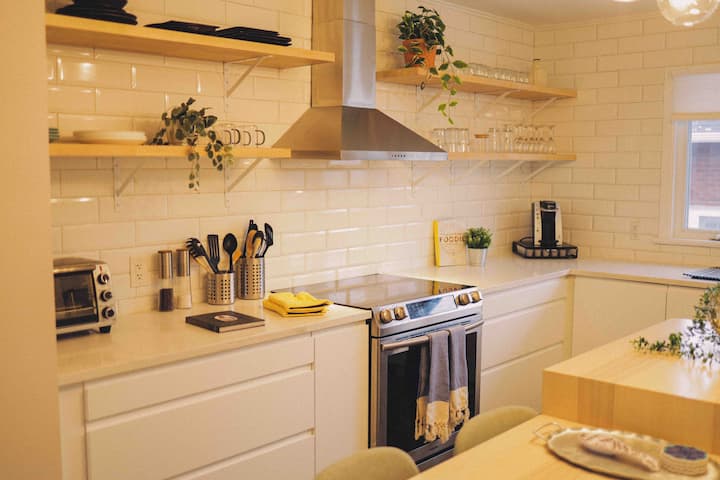 *Renovated Home - Ottawa* - Ottawa