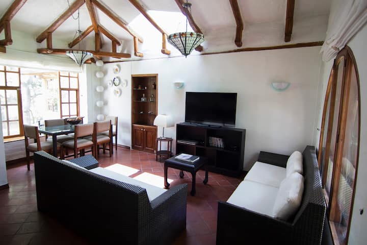 Acogedora Villa Valle Cumbayá - Napo