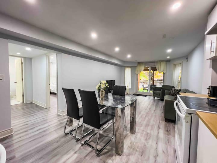 Beautiful 1 Bedroom Apartment - Bradford, ON, Canada