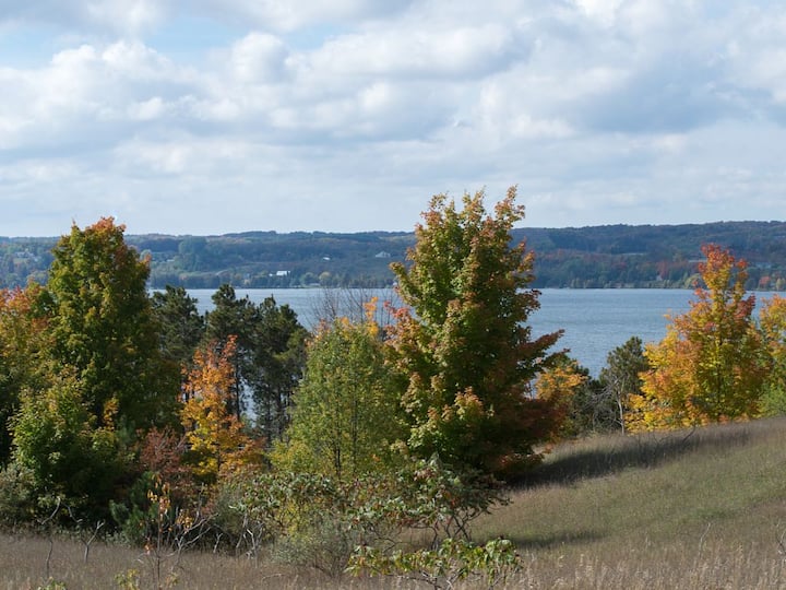 Traverse City South Lake Leelanau Nature Retreat - Houses for Rent in ...