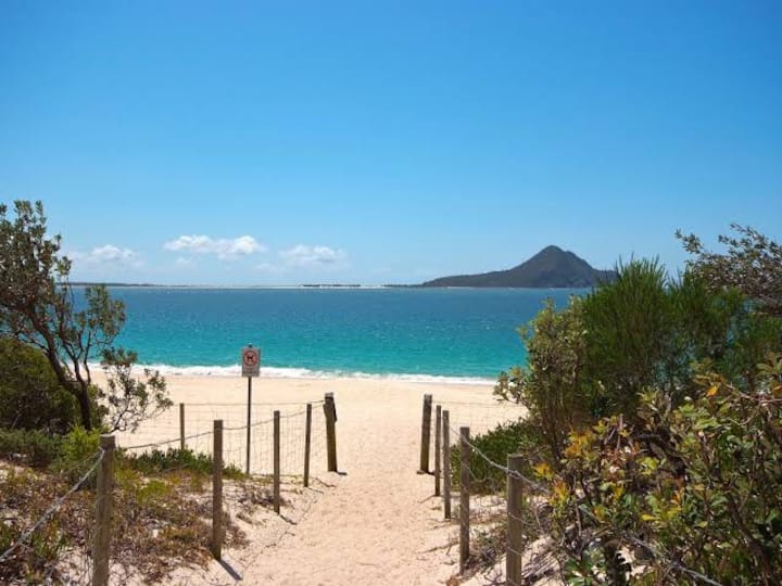 The Unit - Port Stephens