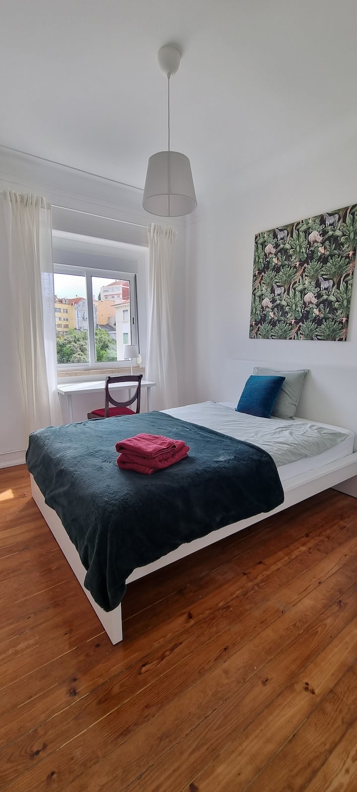 Quarto Luminoso Com Vista Rio - Lisboa