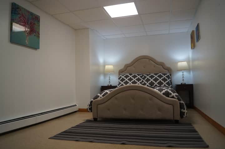 Furnished 2br Basement By A Train Station To Nyc - Staten Island, NY