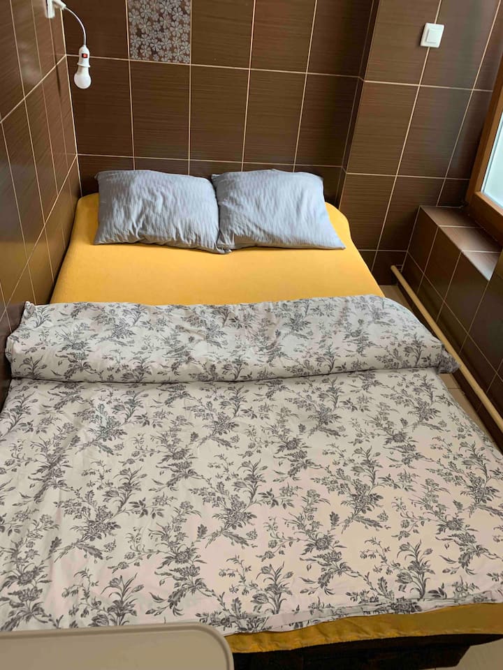 Noc Legówka     "Centroom" Przy Dworcu Centralnym - Varsovia