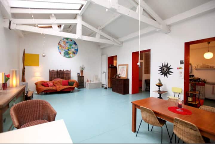 Chambre Spacieuse / Spacious Room In A Flat - Paris