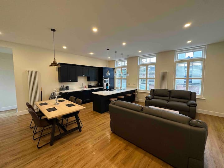 Central Apartment With Garden And Parking! - Cromer