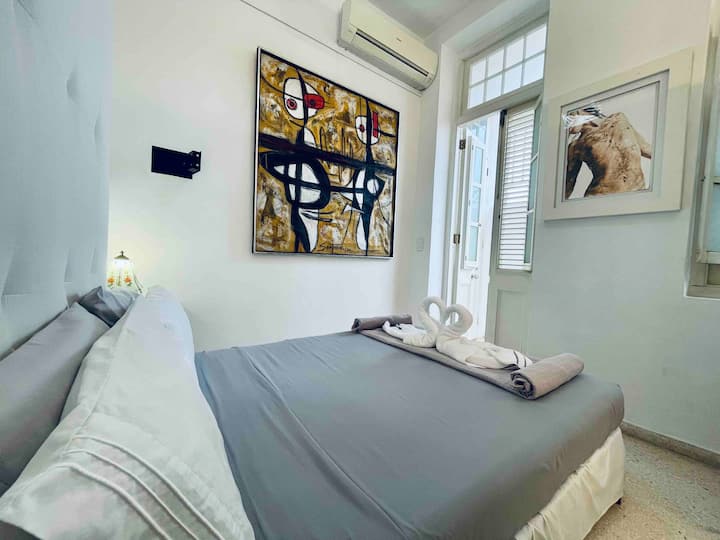 Cuarto Con Bar/rest. Con Vista Al Mar En La Azotea - Havana