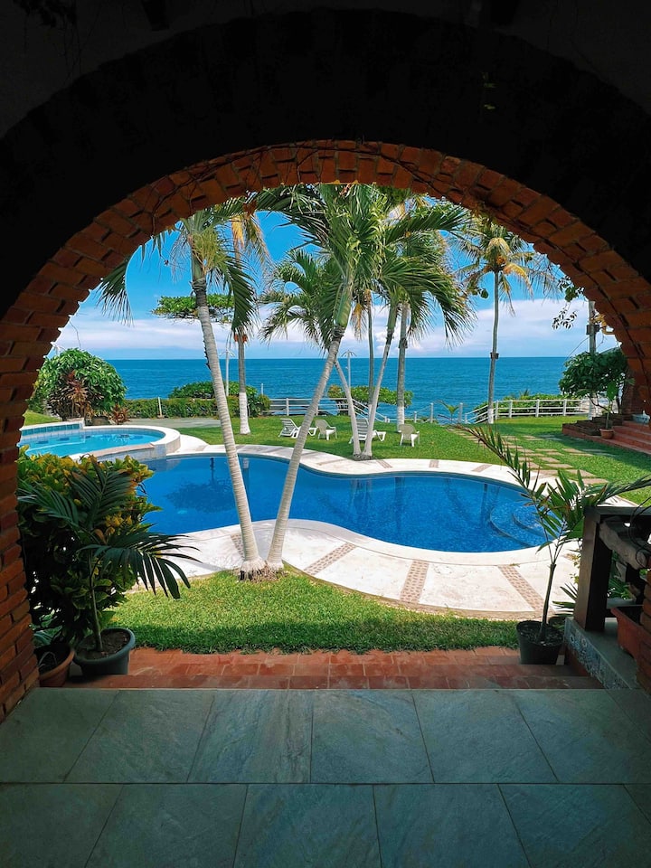 Punta Elephante-hacienda Style Villa @ Surf City - El Salvador