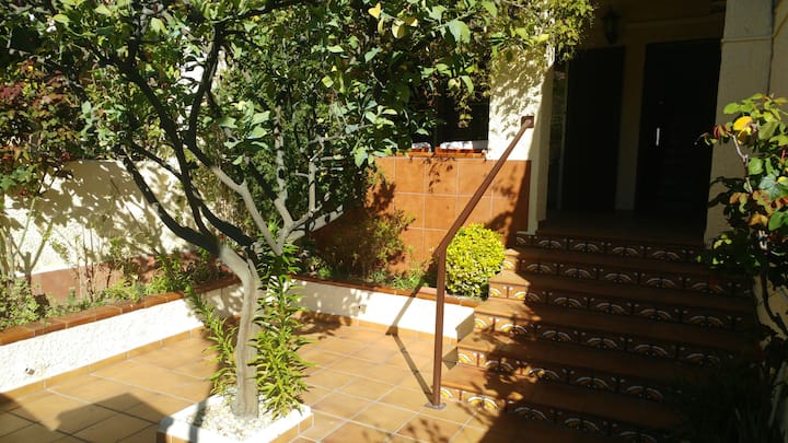 Casa Unifamiliar 6 Min Playa Andand - Roda de Bará