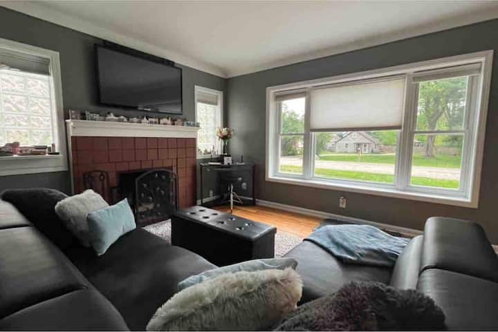 Perfect Getaway For A Couple – No Cleaning Fee! - Livonia