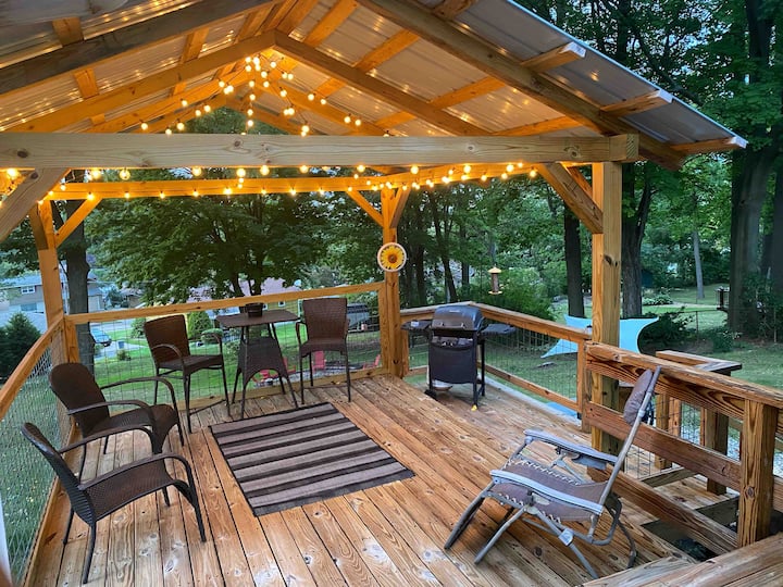 Charming 3-bedroom Home With Off Street Parking - Splash Lagoon, Erie