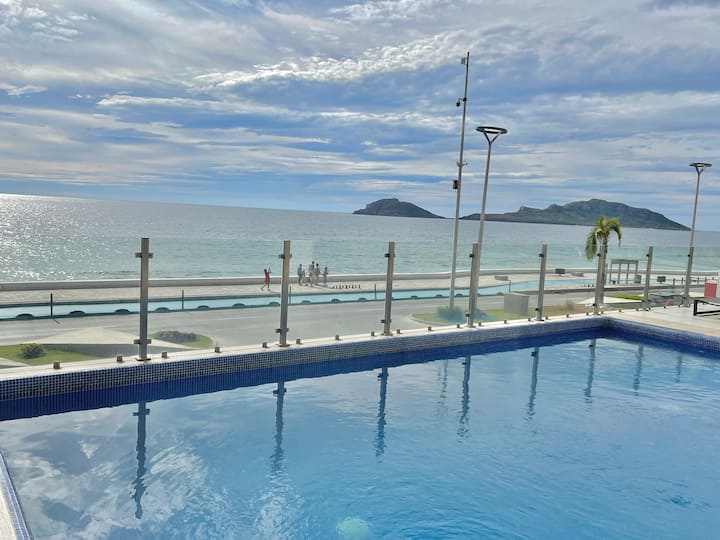 Hermoso Departamento Sobre El Malecón - Mazatlán