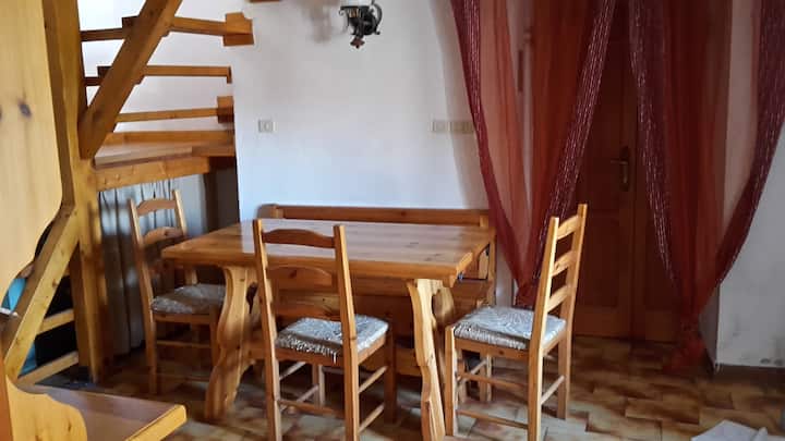Your Small And Charming Apartment (010012-lt-0001) - Vobbia