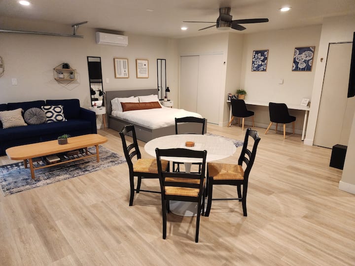 Private & Cozy Studio Garage W/ Golf Course View - Pico Rivera, CA