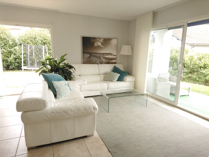 Agréable Maison Avec Piscine Proche De Biarritz - Bayona, Francia