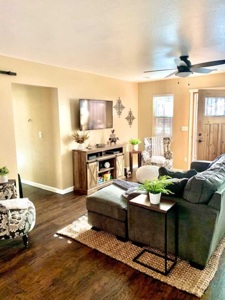 Oak Tree Cottage - Napa, CA