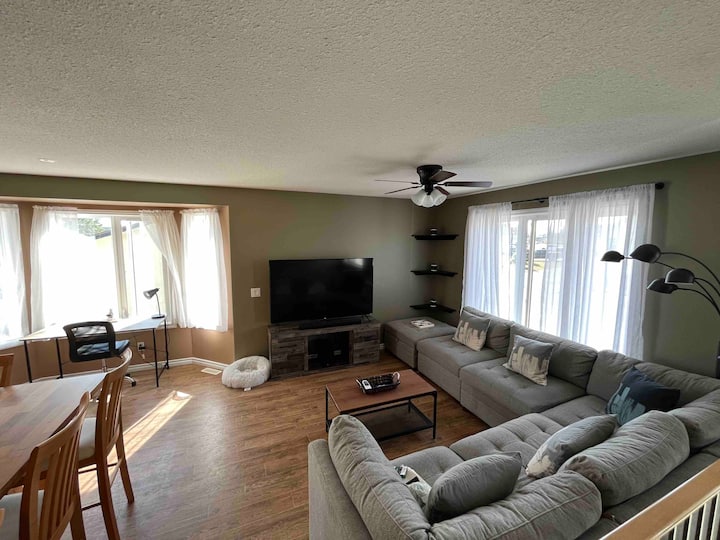 Make Yourselves At Home! - Slave Lake