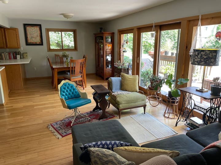 Walkable Westside Home - Quiet, Cozy, Relaxing - Athens, OH
