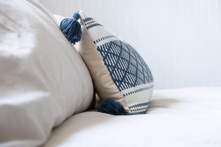 Private Home With Mountain Views And Yard - Cottonwood Heights, UT