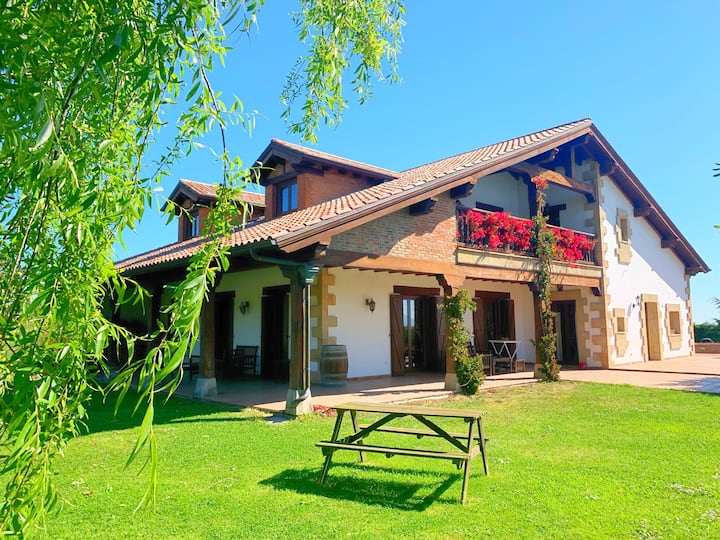 Casa Con Piscina A 3 Km De Playas. Ideal Familias. - Santander