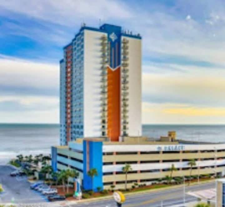 Super Host Cottage Beach Feel At A Discount! - Myrtle Beach, SC