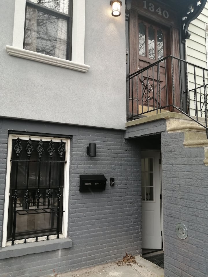 New 2bd With Back Yard In Crown Heights - Brooklyn, NY