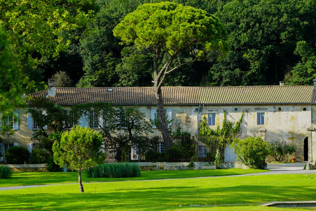 Le Domaine de La Bouriette - Maisons à louer à Castres, Occitanie, France