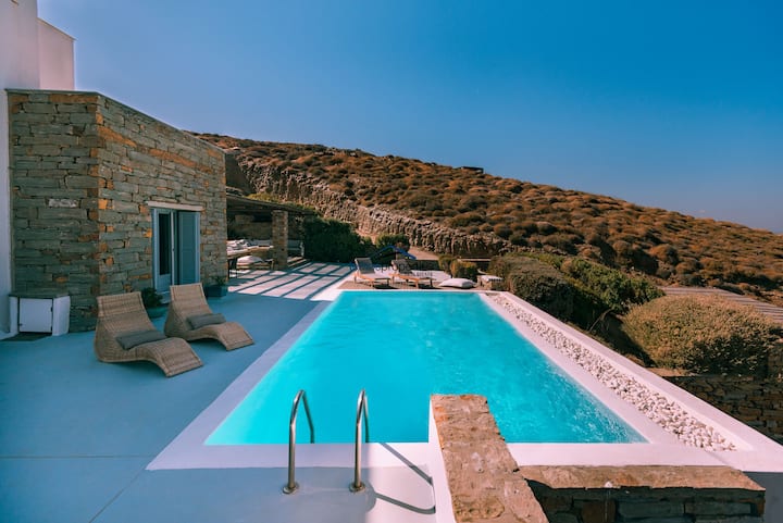 Modern Fantastic Stone Villa With A Swimming Pool - Kéa