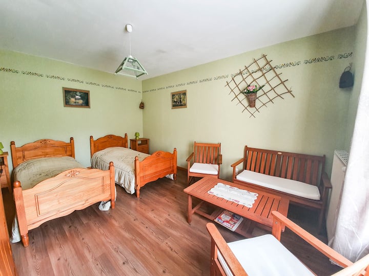 Gîte Des Reine, 8 Personnes, 4 Chambres - Charmes