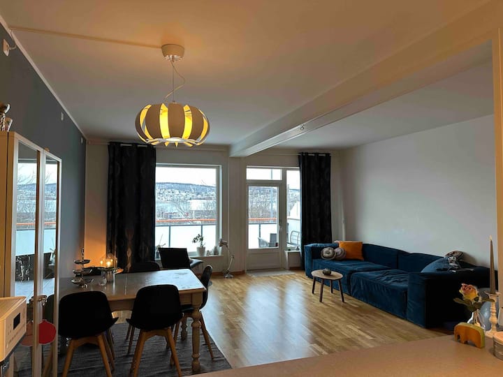 Koselig Leilighet Med 3 Soverom, 2 Bad Og Sauna - Tromsø