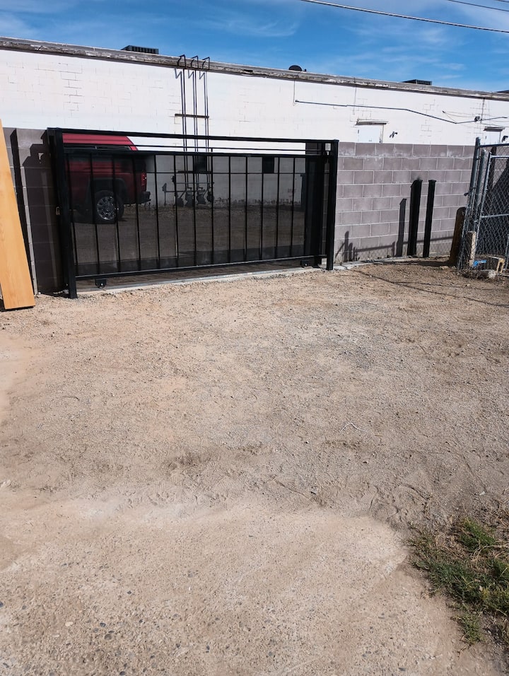 1 Bedroom Casita With Private Parking - Albuquerque, NM